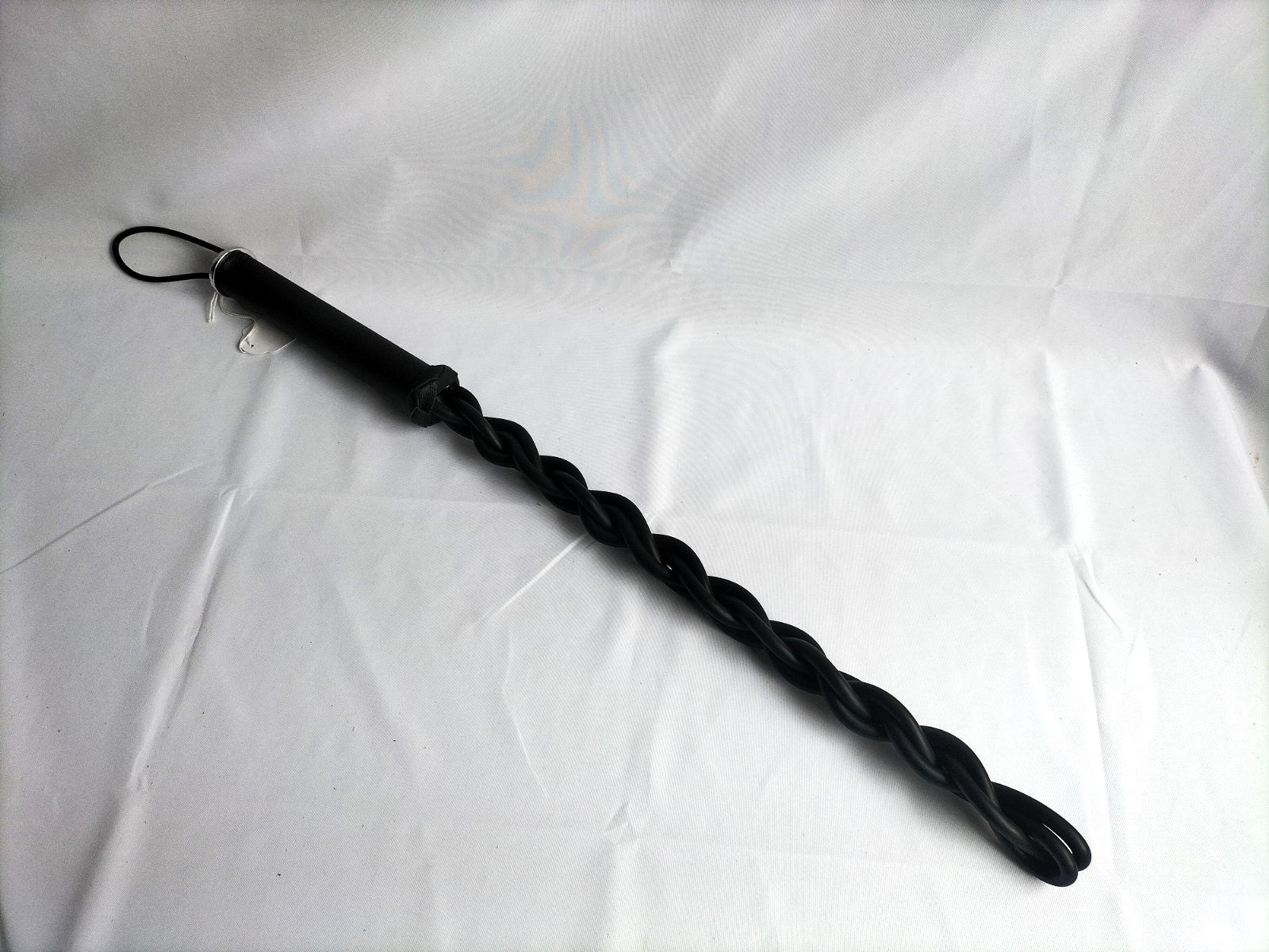 Black Venom Twisted Zweep Single Tail – 65cm Rubber BDSM Flogger | SM ...